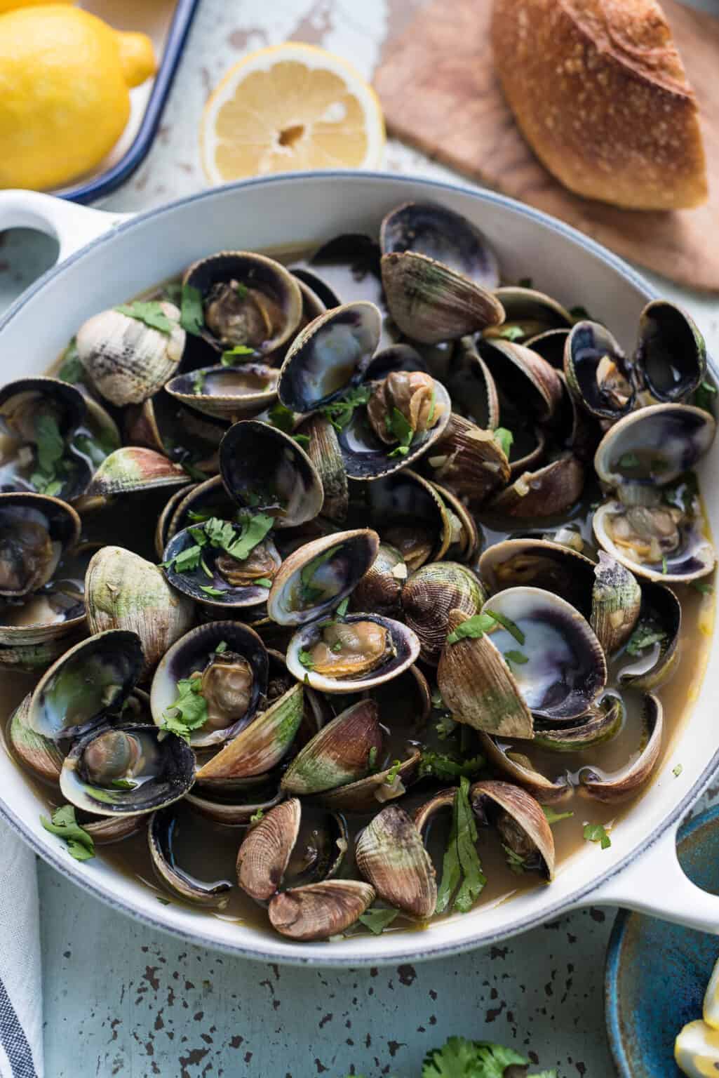 Steamed Clams with Broth (without wine) - Kitchen Confidante®