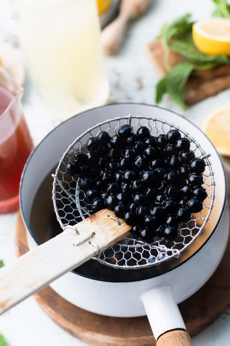 Arnold Palmer Iced Tea with Boba (Bubble Tea) - Kitchen Confidante®